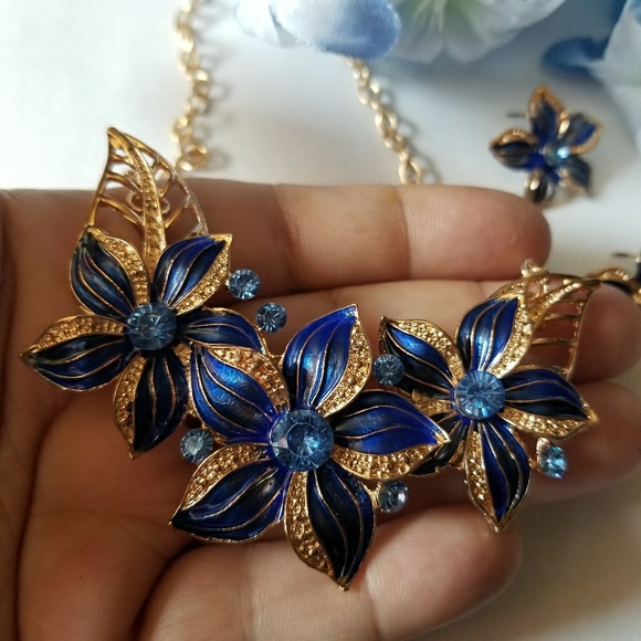Jewelry | Beautiful Flower Necklace Set | Poshmark